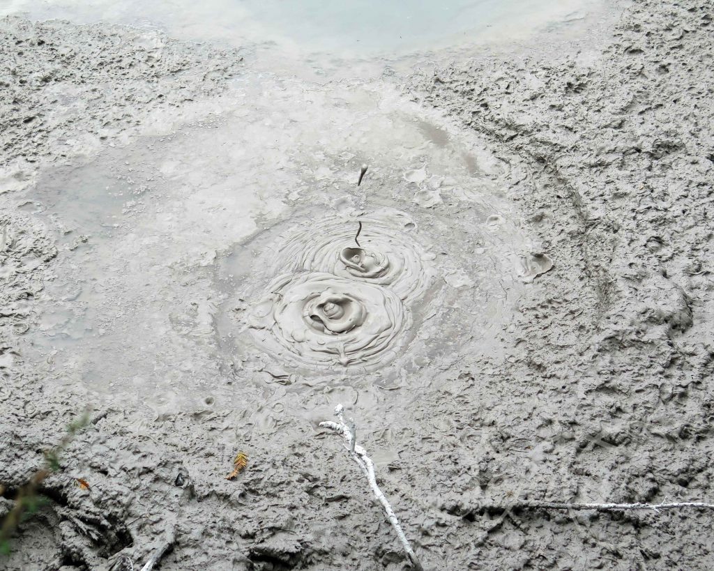 Mit Dreck heilen: Was mit Schlamm so alles geht - DEJAYU